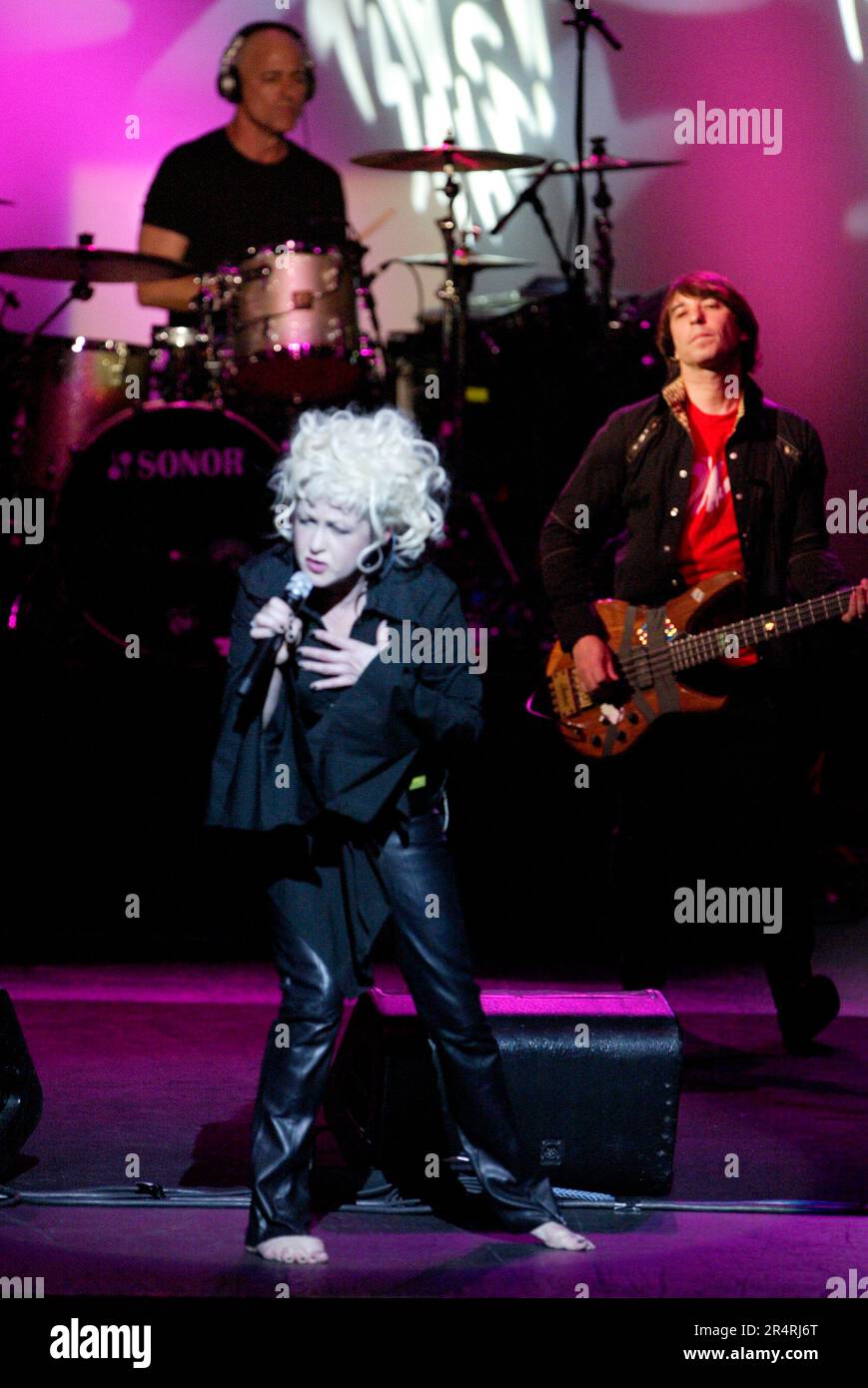 Photos cyndi lauper hi-res stock photography and images - Alamy