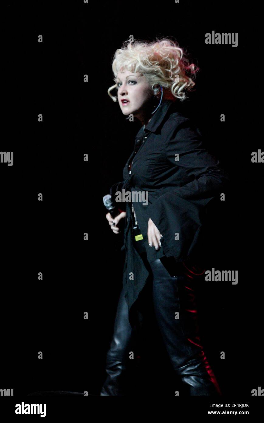 Photos cyndi lauper hi-res stock photography and images - Alamy