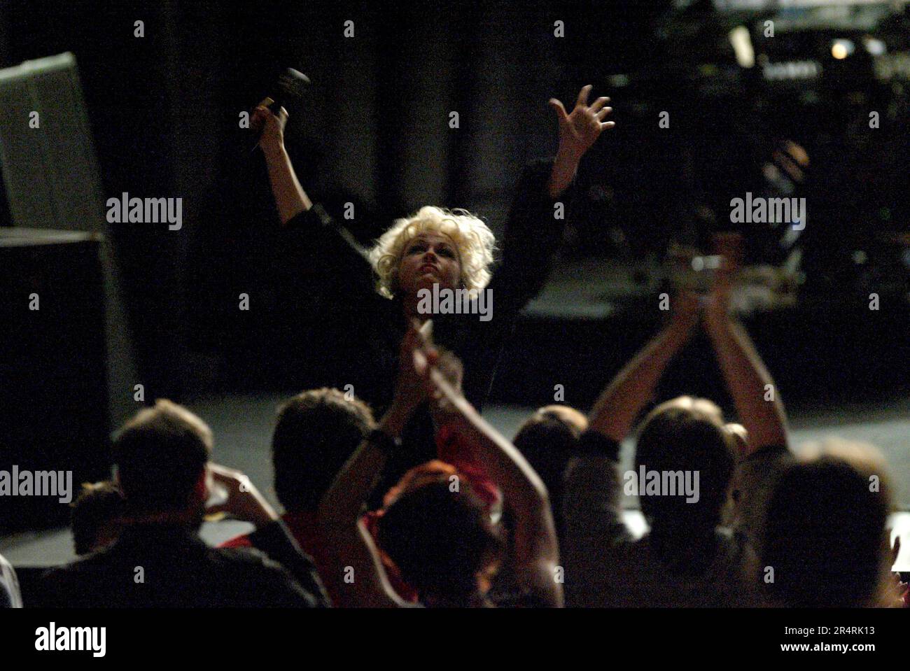 Photos cyndi lauper hi-res stock photography and images - Alamy