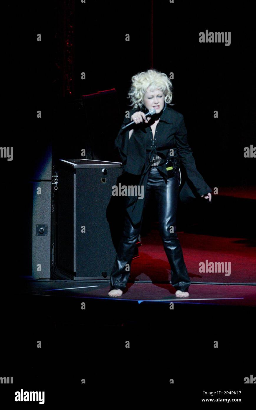 Photos cyndi lauper hi-res stock photography and images - Alamy