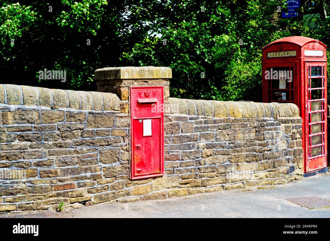Haworth station hi-res stock photography and images - Alamy