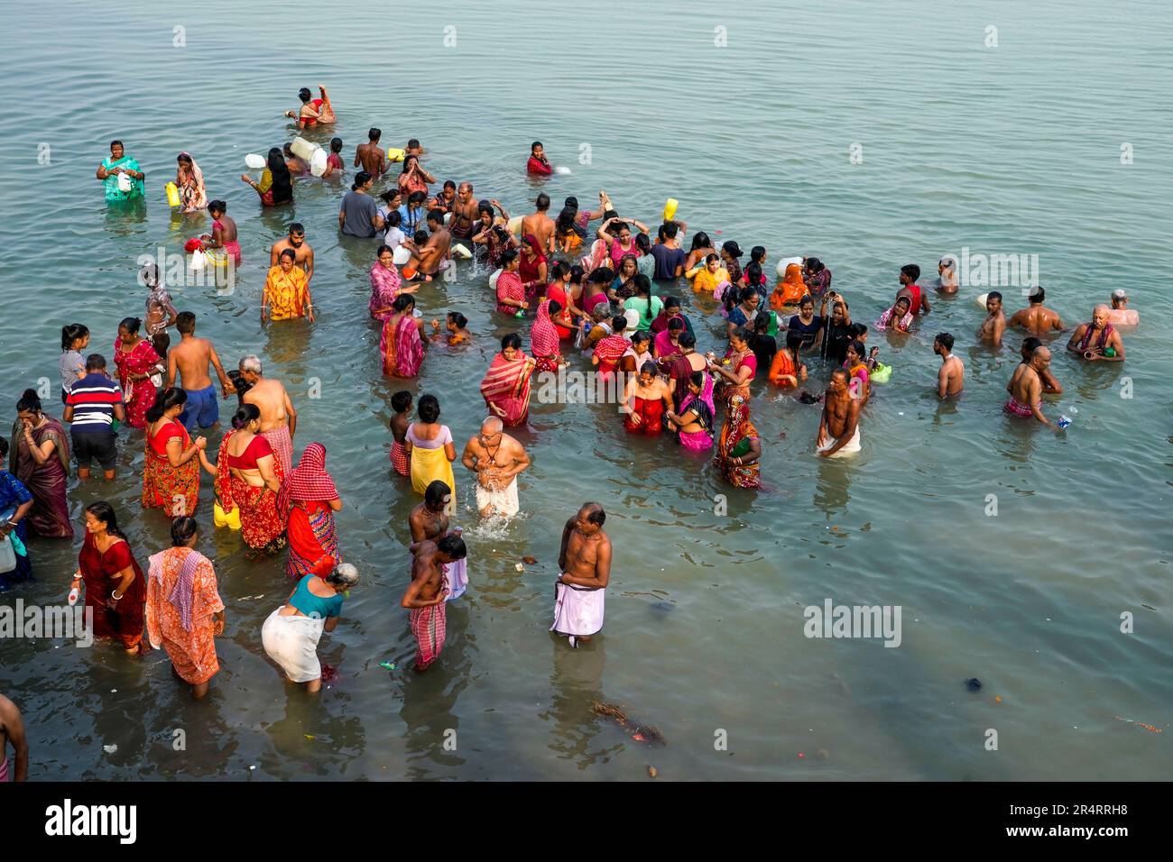 Hindu devotees take holy dip on the occasion of Ganga Dussehra festival ...