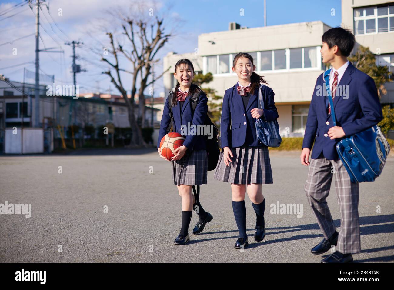 Japanese kids at school Stock Photo - Alamy