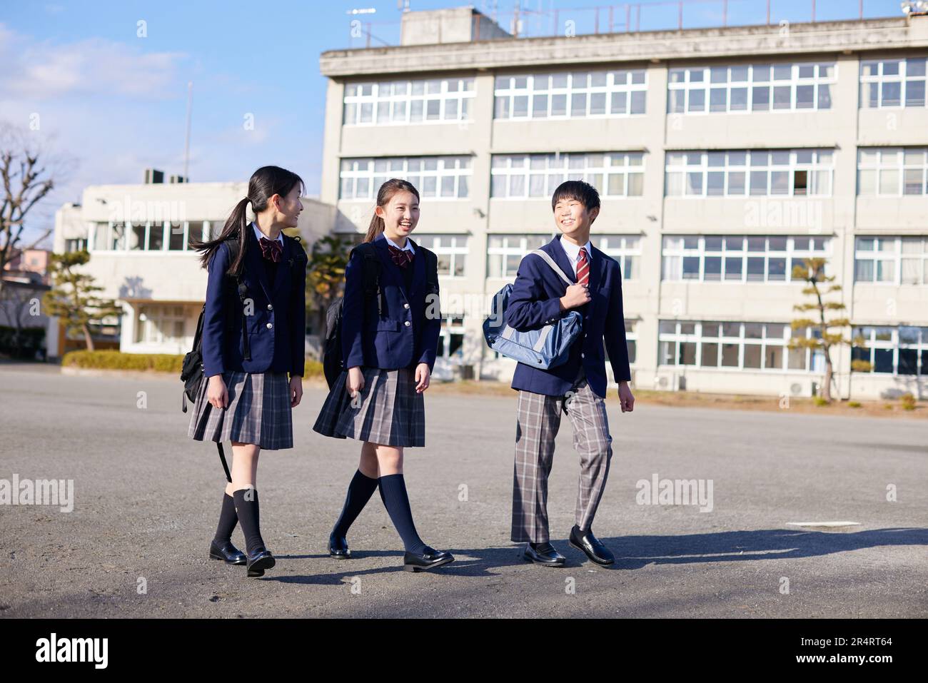 Japanese kids at school Stock Photo - Alamy