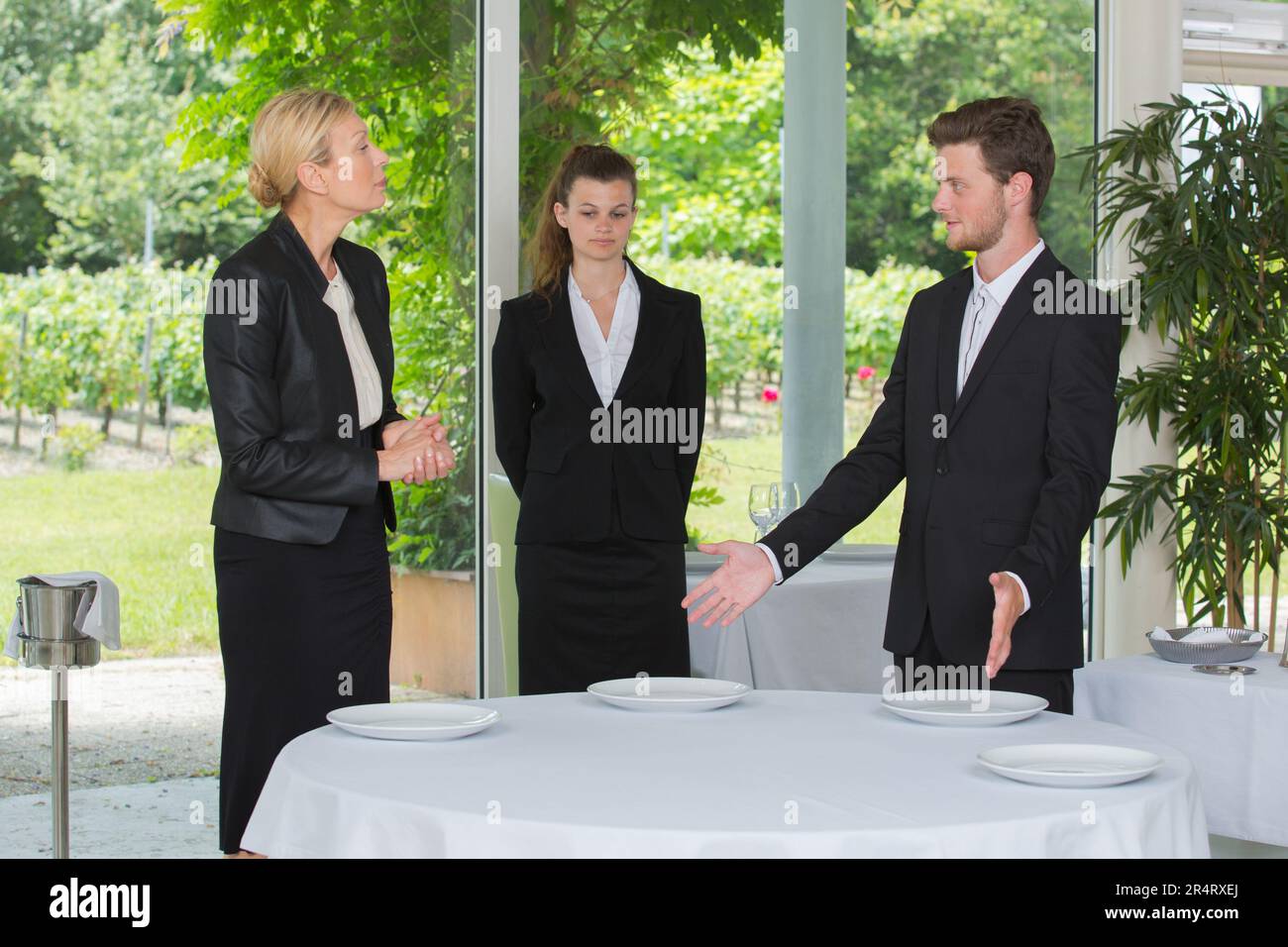 Female supervisor restaurant hi-res stock photography and images - Alamy