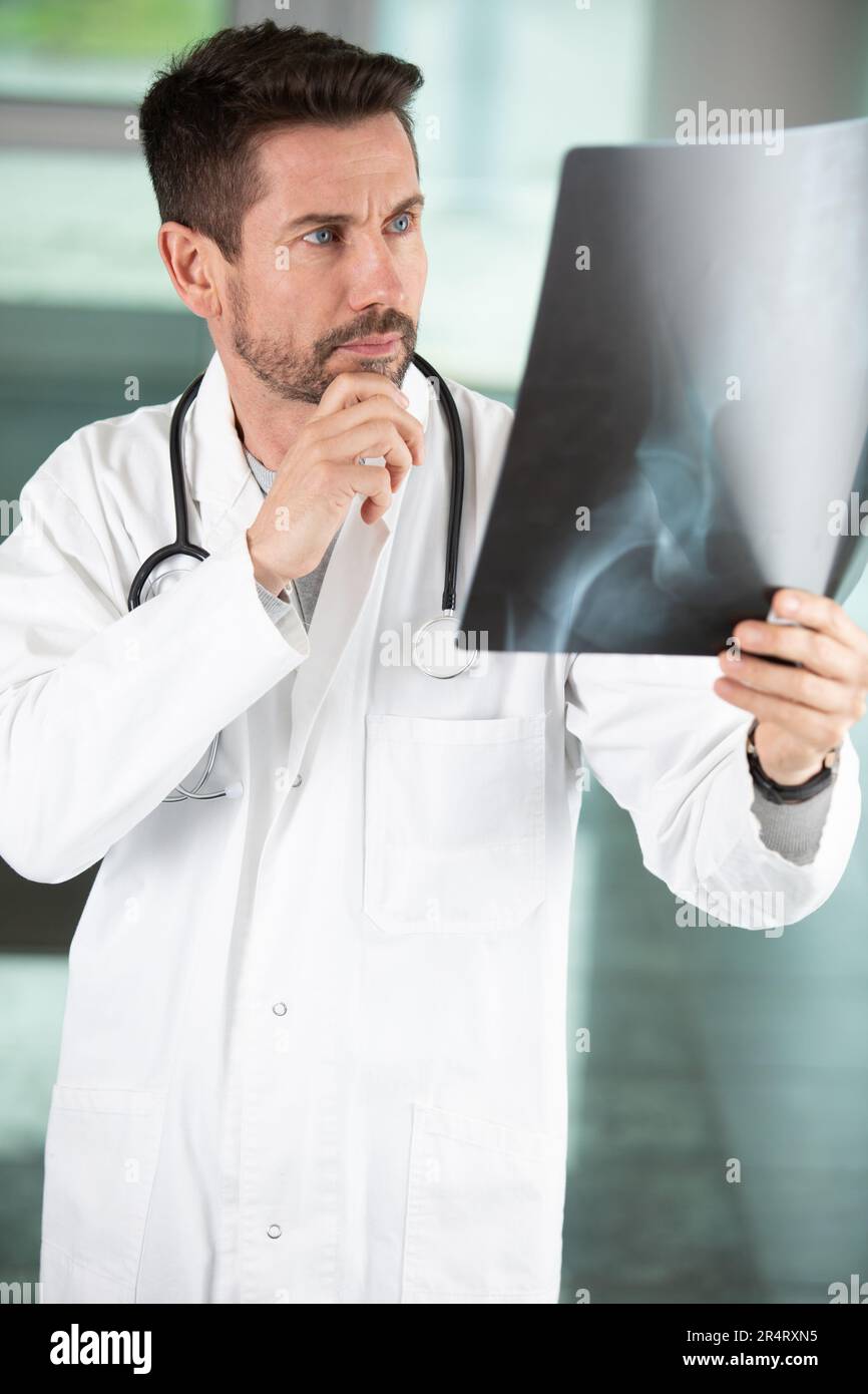 Doctor hold xray isolated hi-res stock photography and images - Alamy