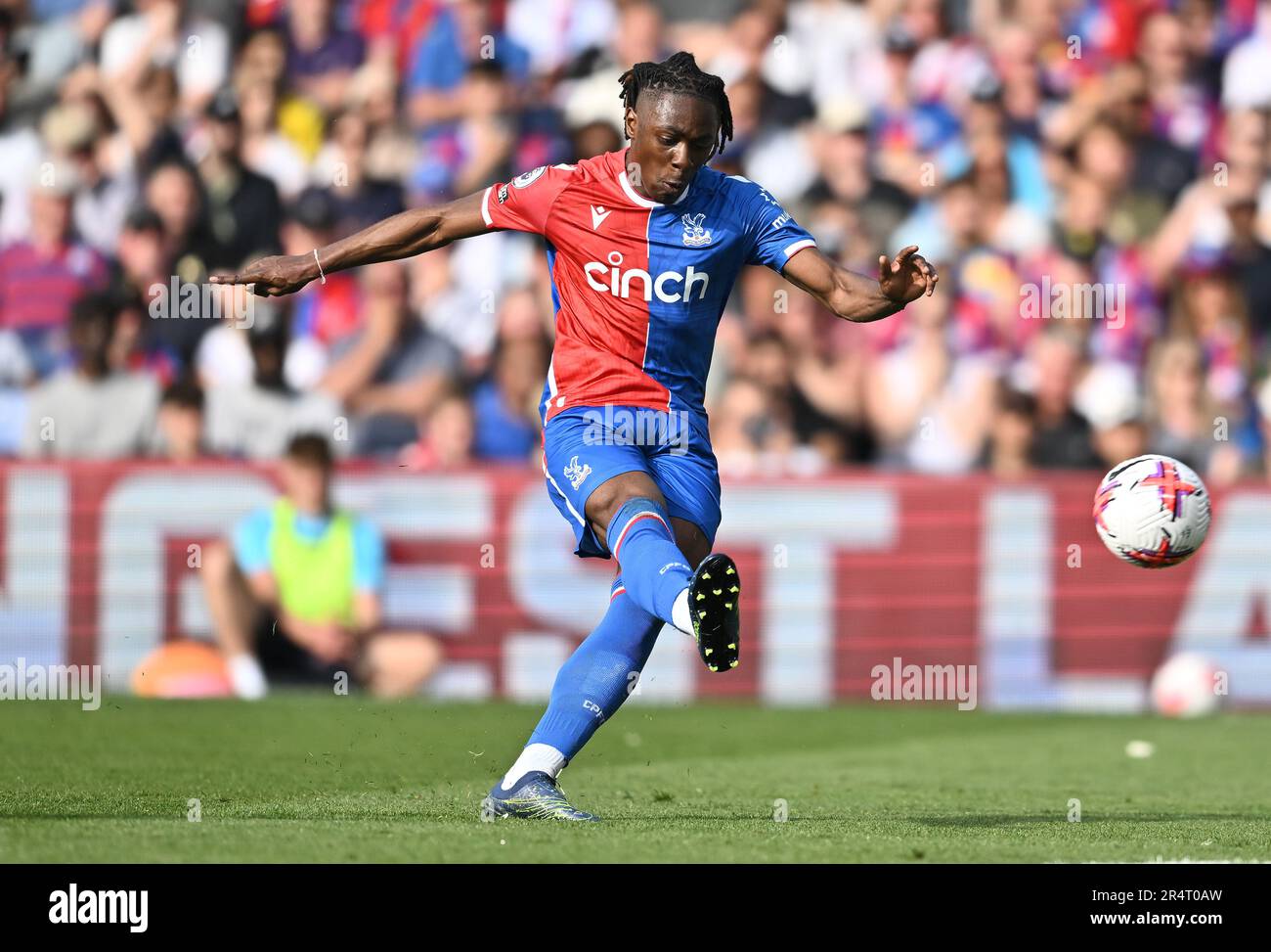 LONDON, ENGLAND - MAY 28: Eberechi Eze of Crystal Palace in new home ...