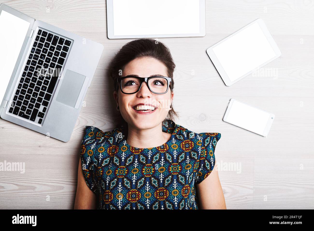 Traditional online channels hi-res stock photography and images - Alamy