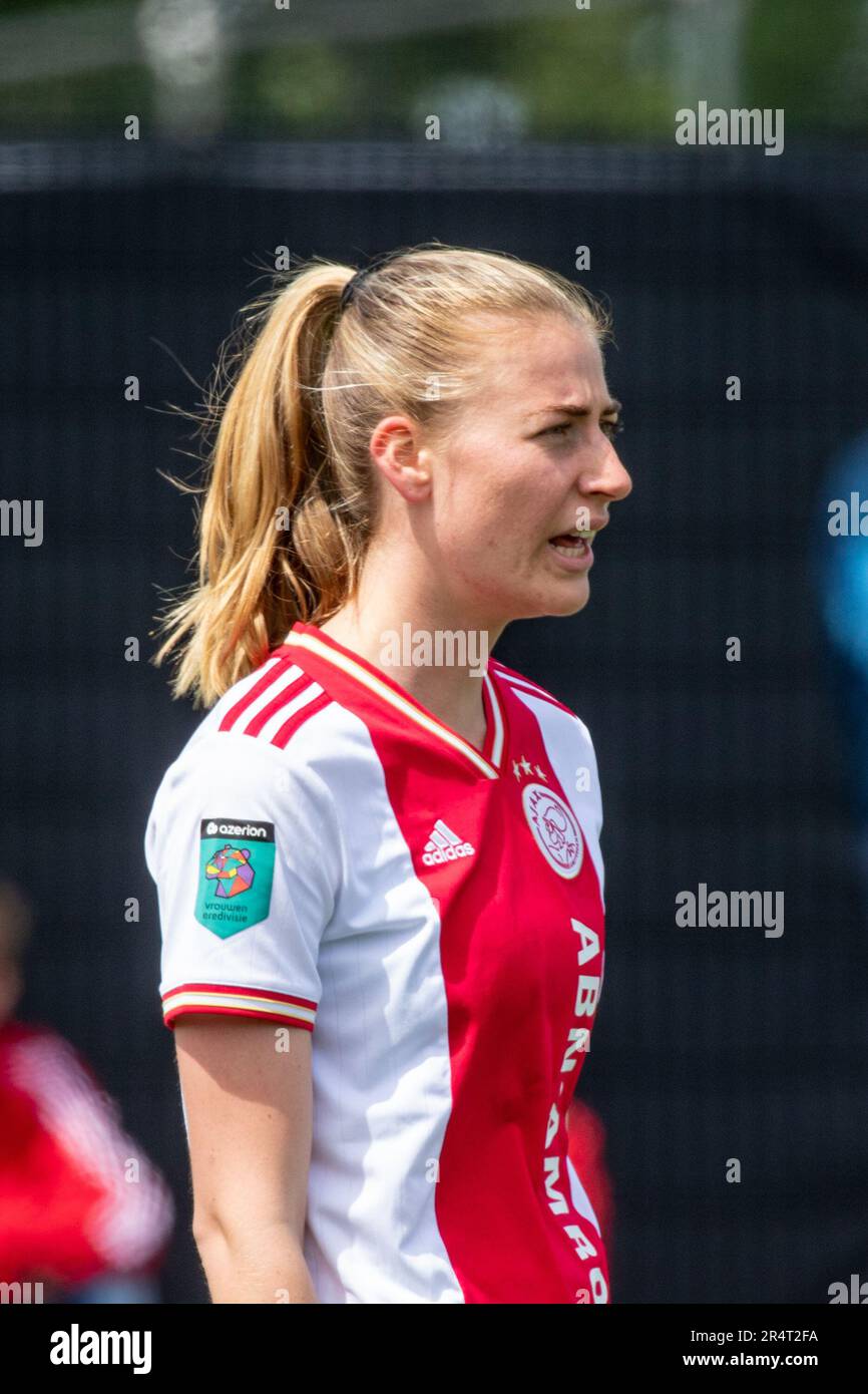 Lisa doorn of ajax vrouwen hi-res stock photography and images - Alamy
