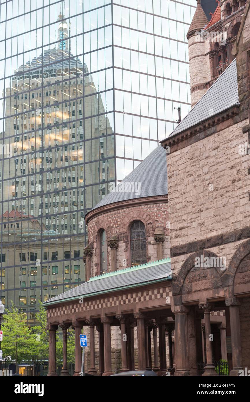 Old skyscraper hi-res stock photography and images - Alamy