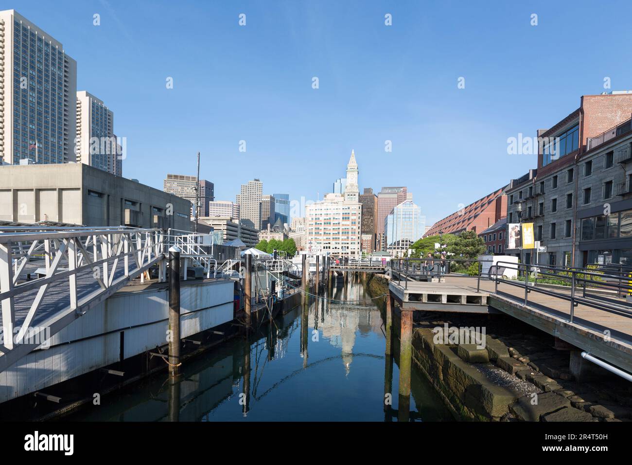 Boston harbor long wharf hi-res stock photography and images - Alamy