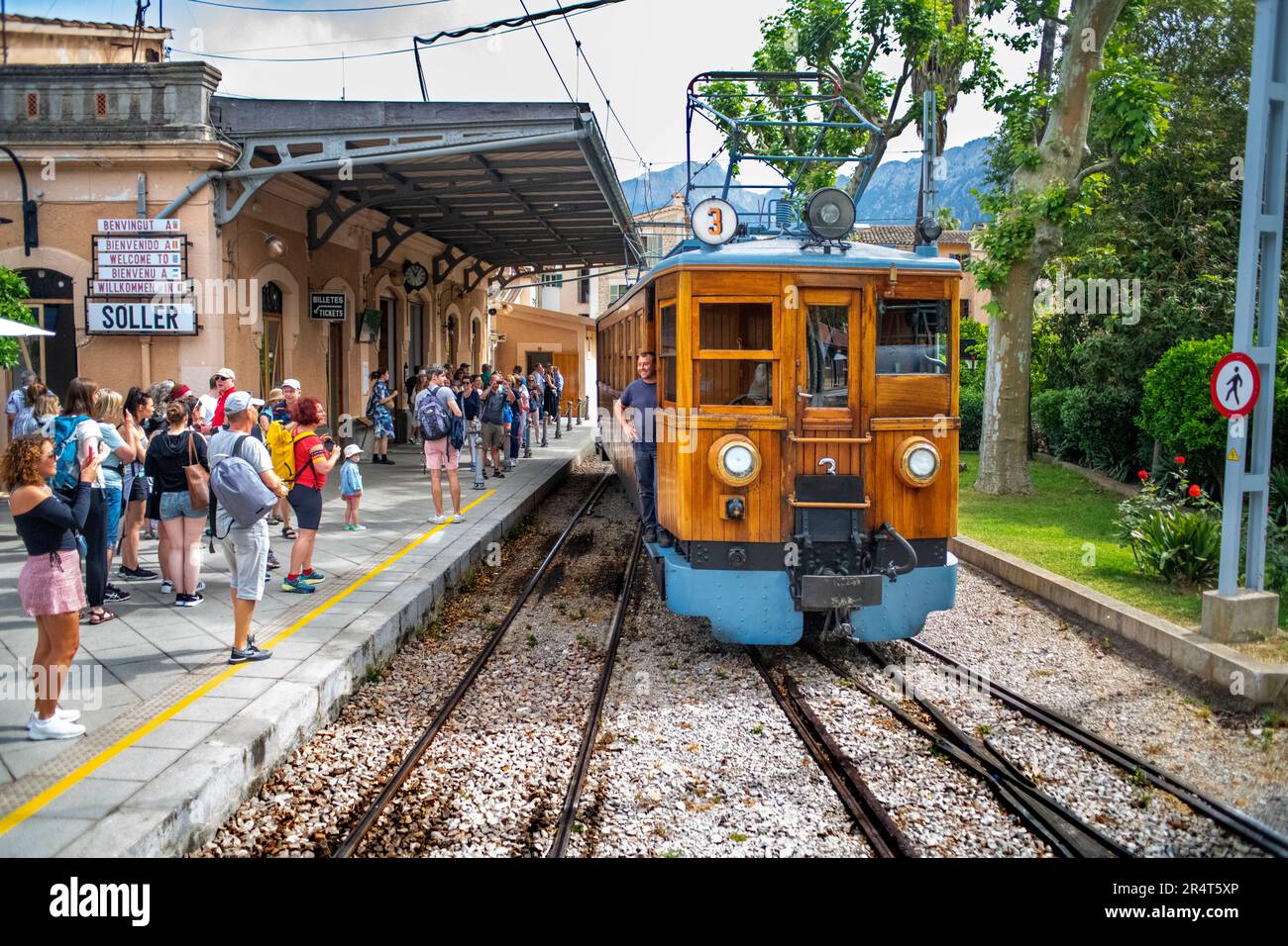 Ponts de transport hi-res stock photography and images - Alamy
