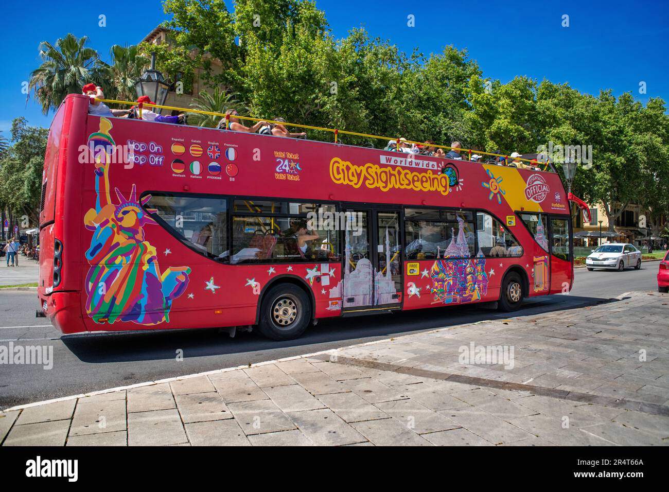 Tourist Bus in the historic centre of Palma de Majorca, Majorca ...