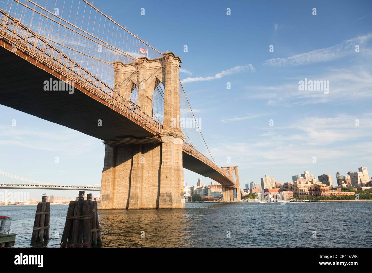 Brooklyn bridge east river hi-res stock photography and images - Alamy