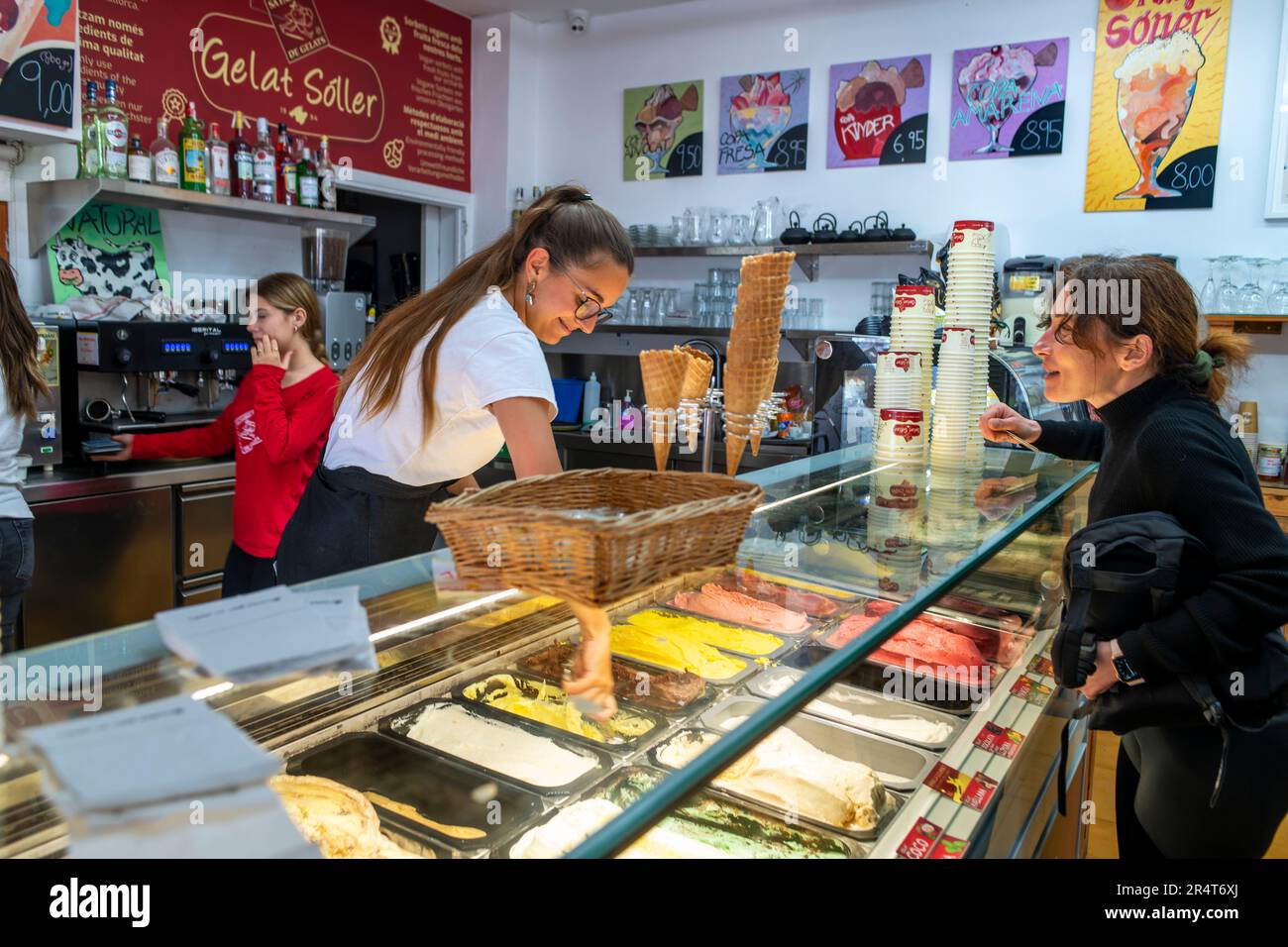 Flowors hi-res stock photography and images - Alamy