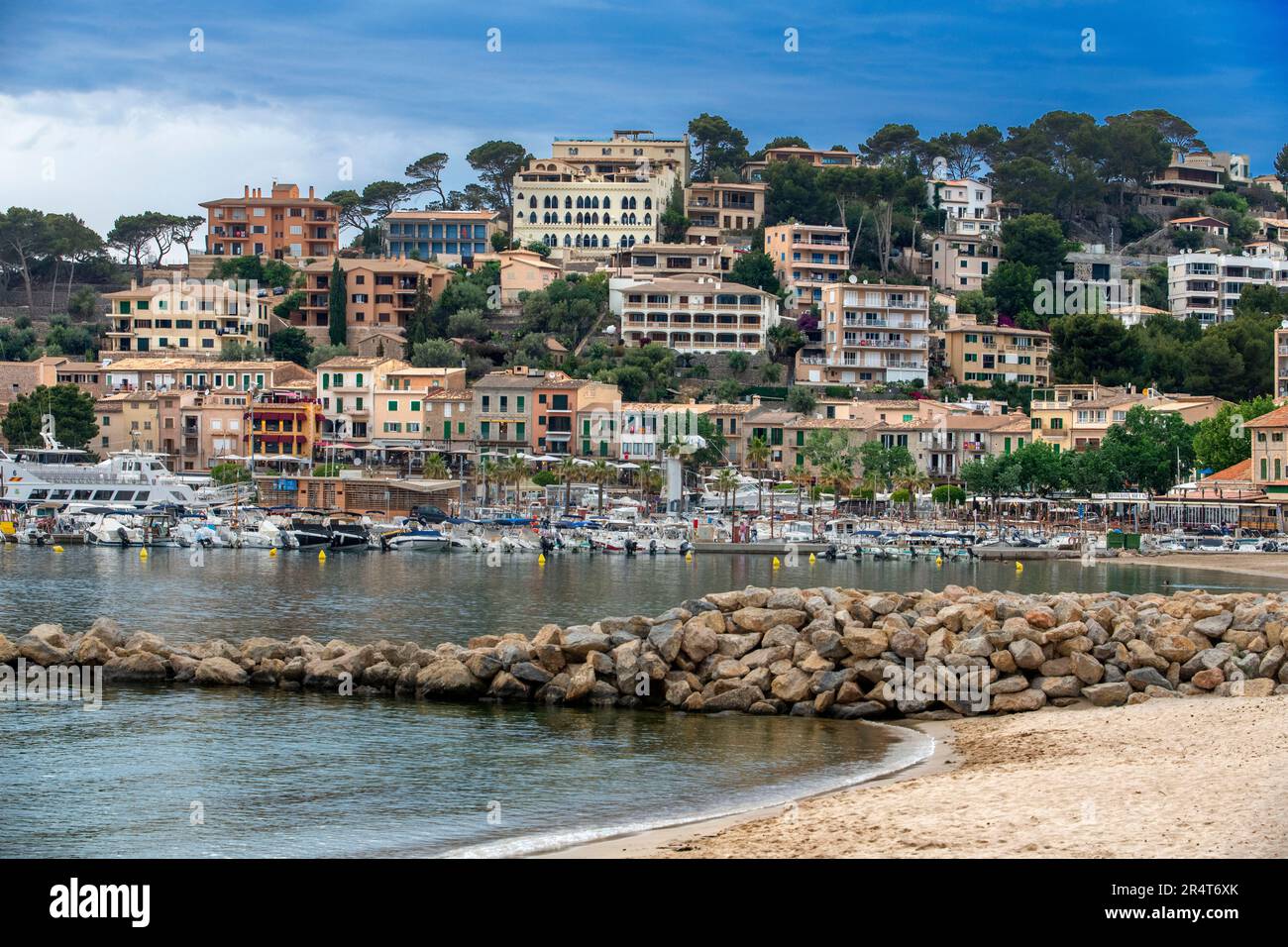 Platja de Port de soller beach, Port de Soller, Mallorca, Balearic ...