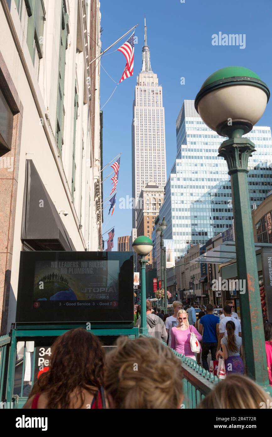 Empire state building entrance hi-res stock photography and images - Alamy