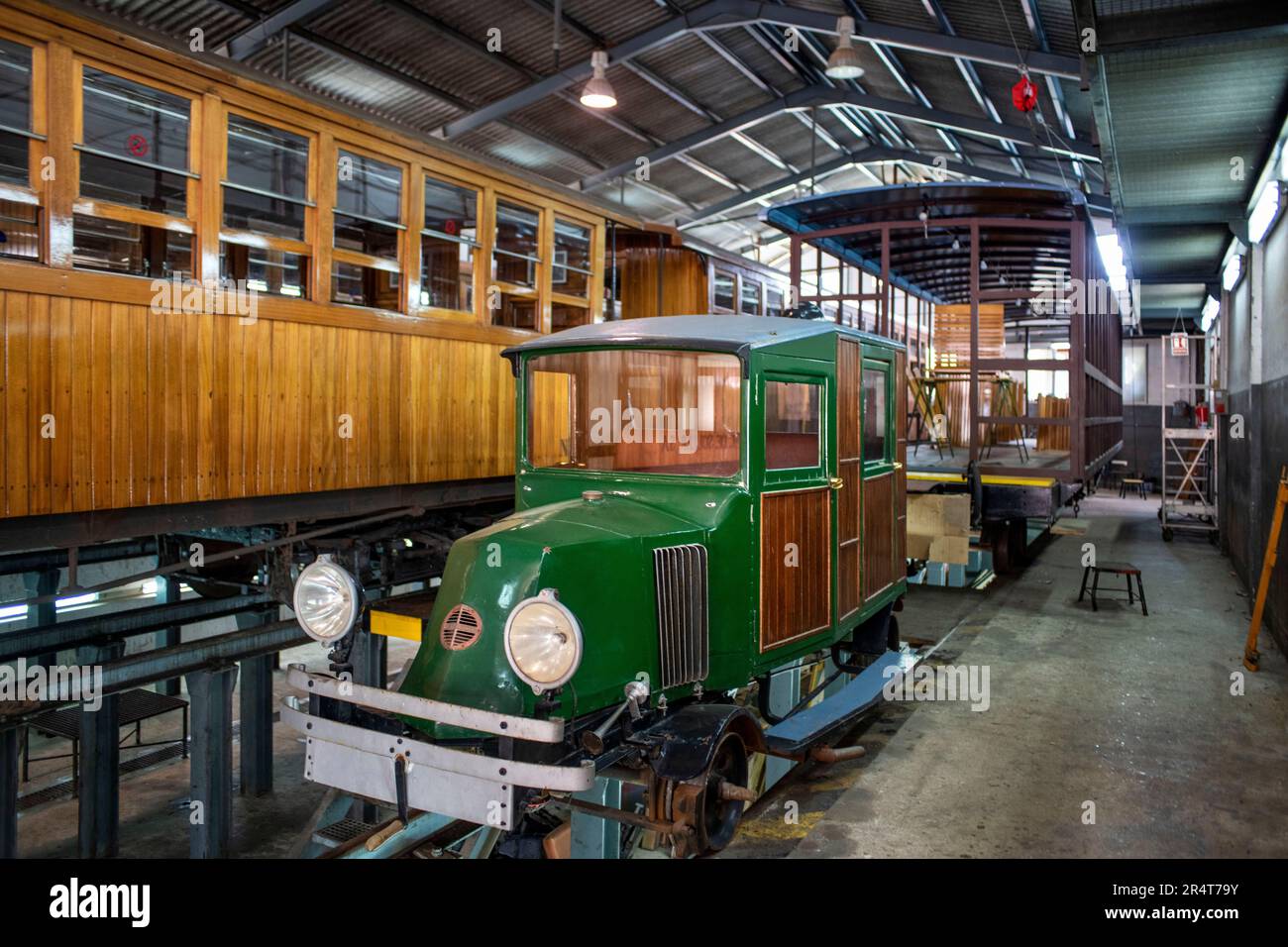 Garage train repair mechanical repair of Soller train in Soller tain ...