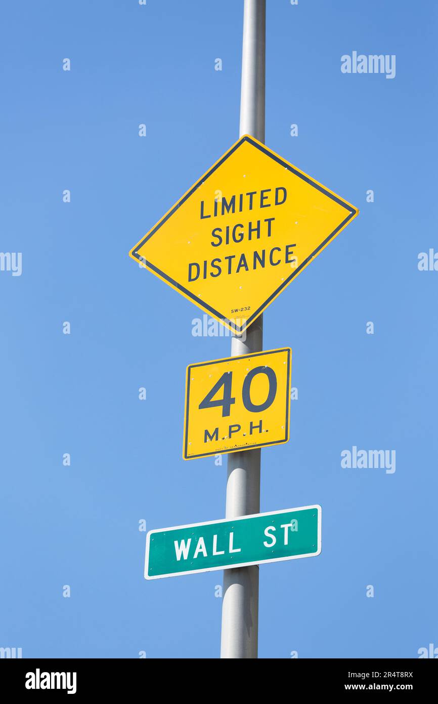 Street signage hi-res stock photography and images - Alamy