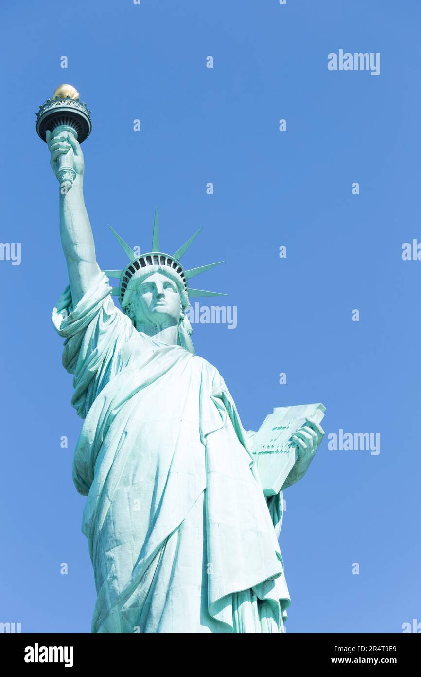 Torch of liberty uk hi-res stock photography and images - Alamy