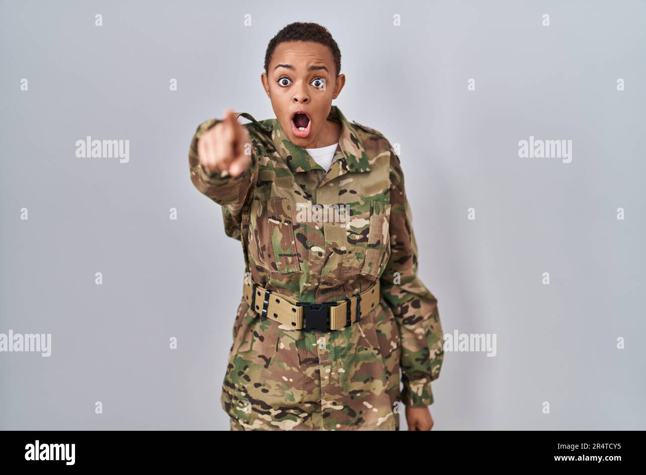 Open battle woman soldier hi-res stock photography and images - Alamy