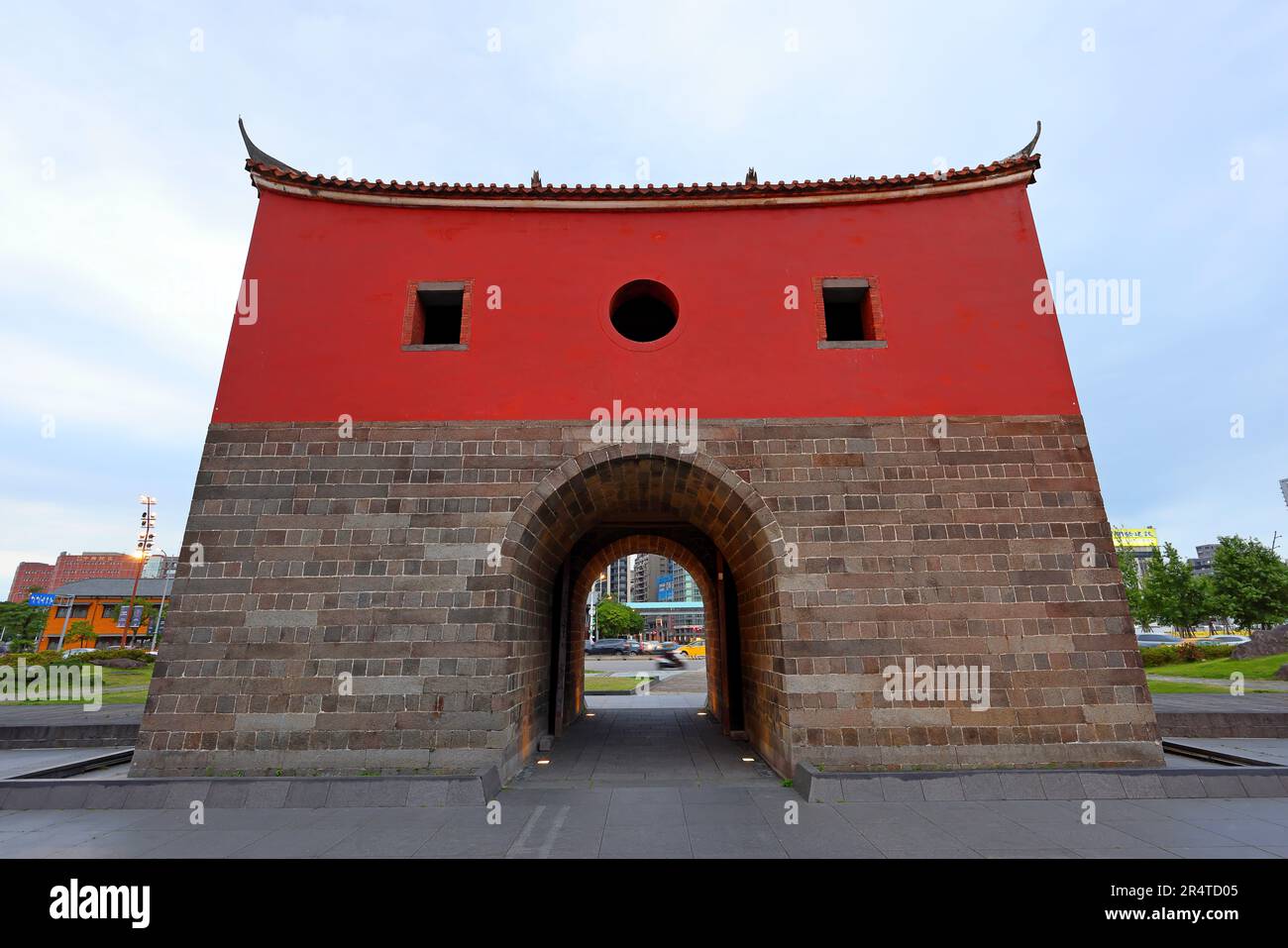 The North Gate Cheng-en gate , old Taipei city wall built by the Qing ...