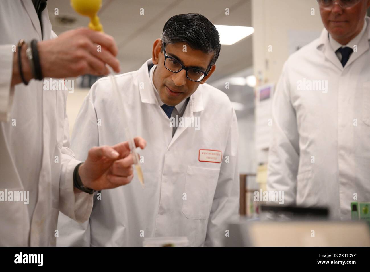 Prime Minister Rishi Sunak observes as a test is made on vaping ...