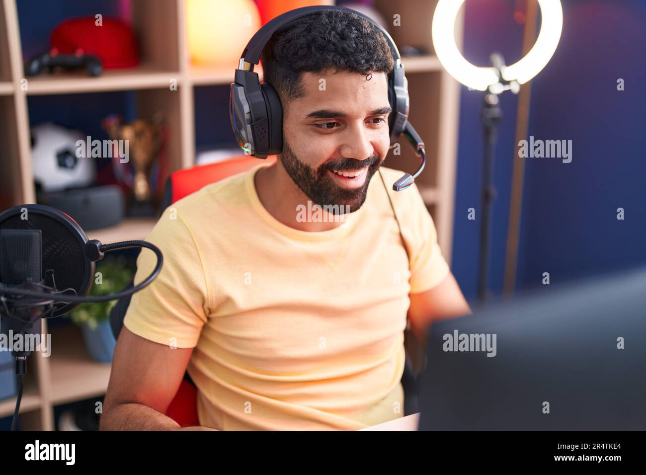 Young arab man streamer hi-res stock photography and images - Alamy