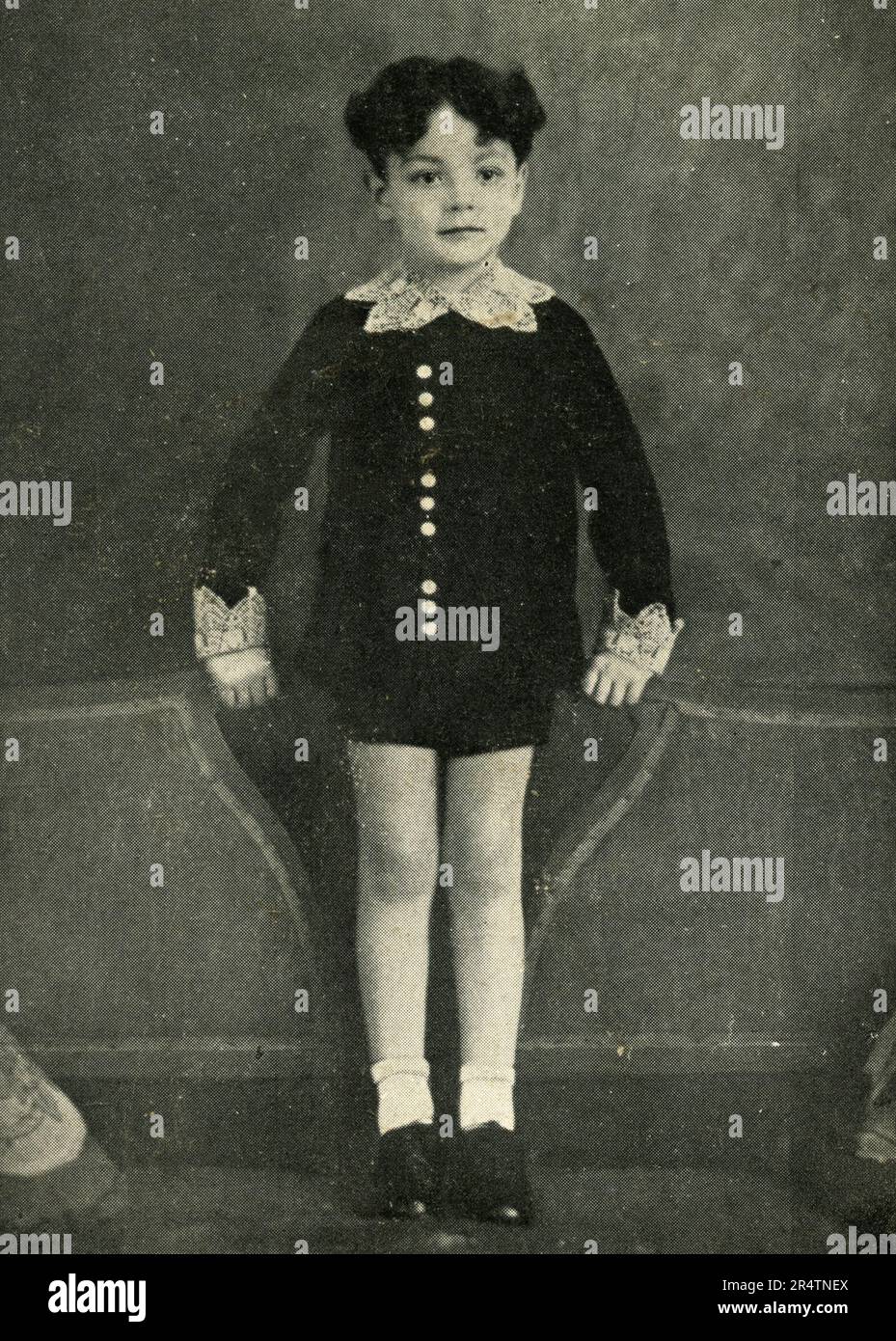 Italian child Giuseppe Farnese, 5 years old pianist, 1900s Stock Photo ...