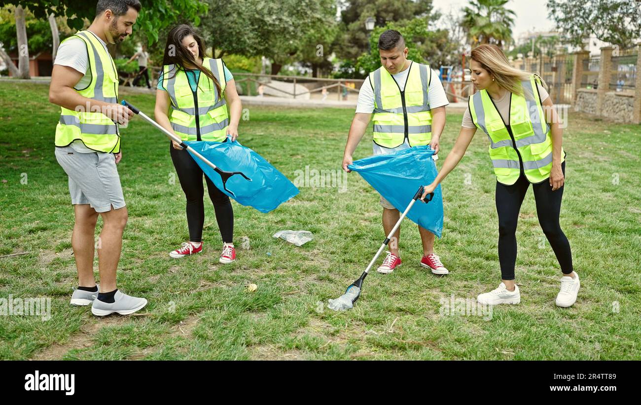 Hispanic collecting trash hi-res stock photography and images - Alamy