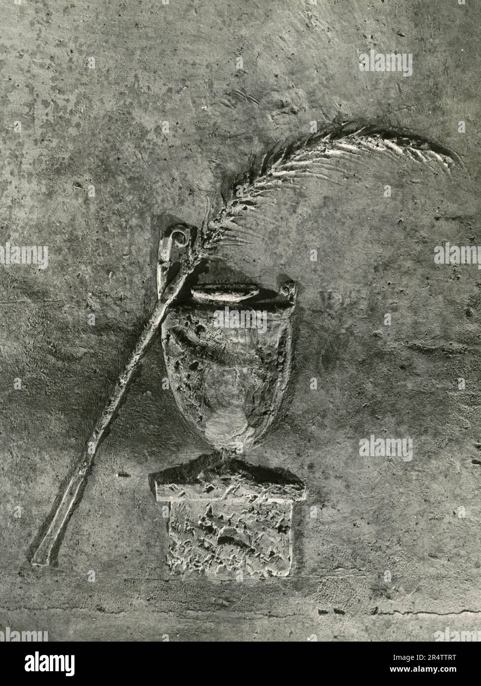 Stucco from the 1st Century AD in the underground Basilica of Porta ...