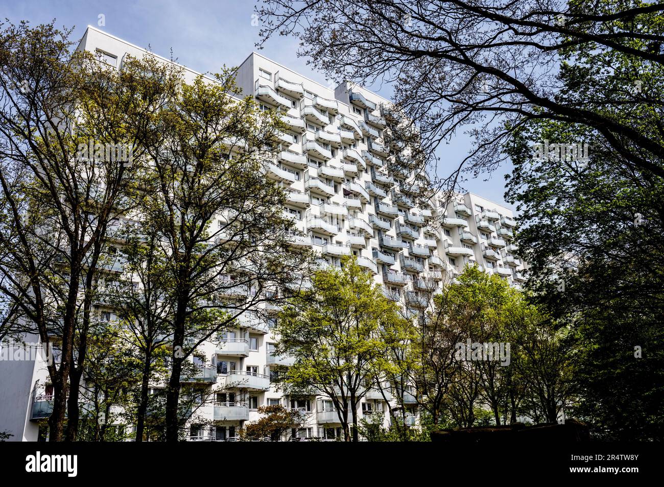 Hamburg (Deutschland): Hochhaus Osdorfer Born Stock Photo - Alamy
