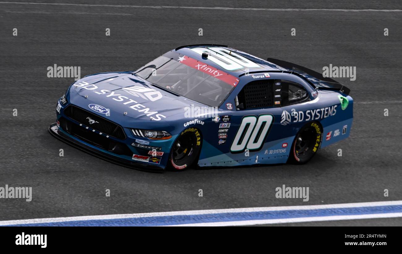 Cole Custer (00) steers through Turn 1 during a NASCAR Xfinity ...