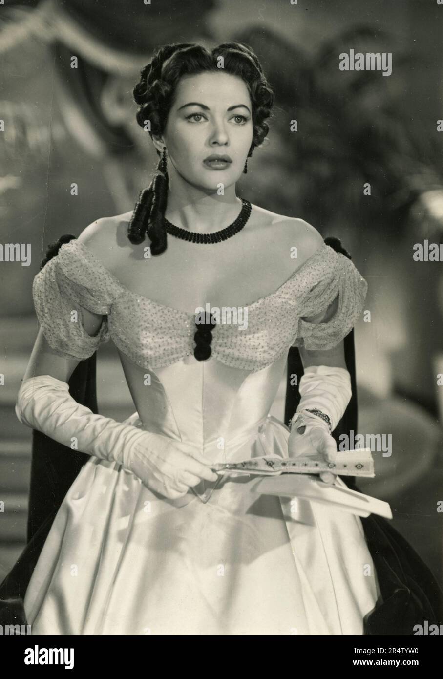 Canadian-American actress, dancer and singer Yvonne De Carlo in the ...