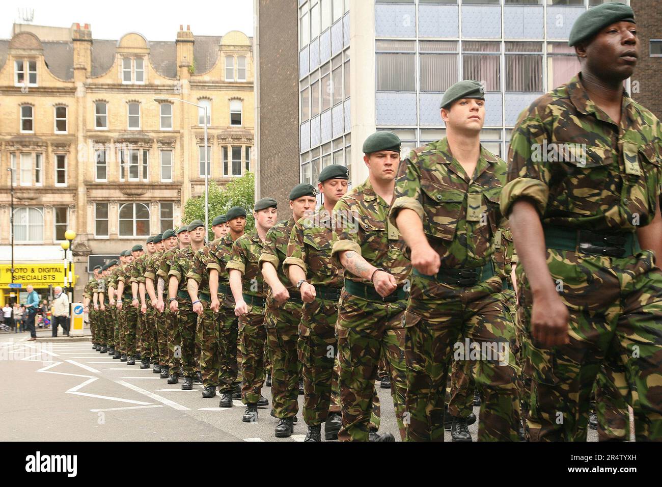 The 2nd Battalion of the Rifles march through the streets of Croydon ...