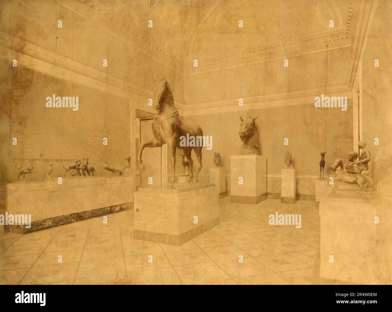 Hall of the Bronze with Roman Emperor Nero's horse, National Museum ...