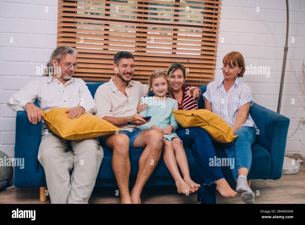 Family with multiple generations hi-res stock photography and images ...