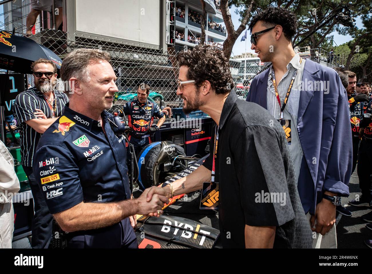 MONACO, Monte Carlo, 28. May 2023; Orlando BLOOM greets and talks to ...