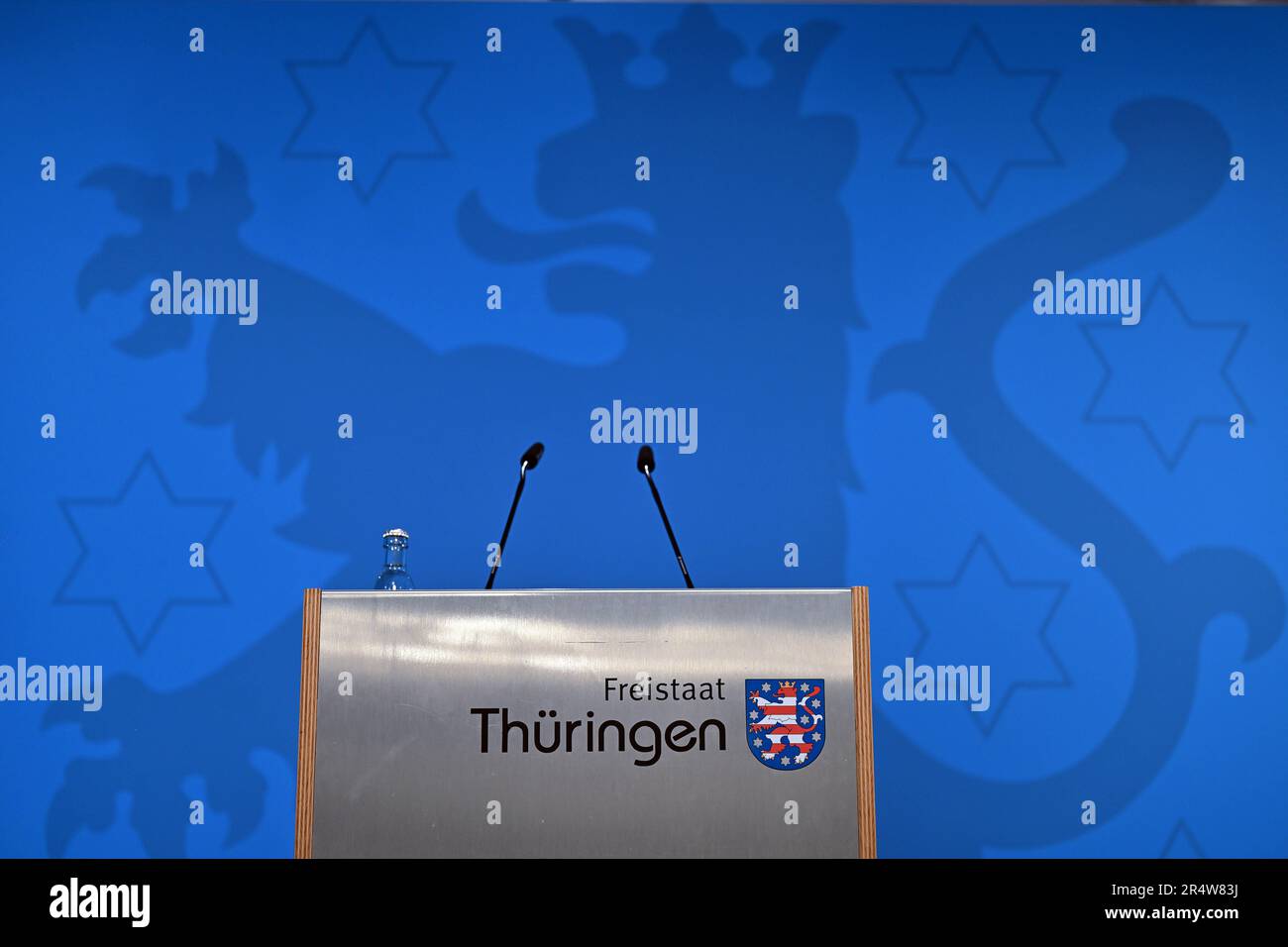 30 May 2023, Thuringia, Erfurt: The lectern with microphones and the ...