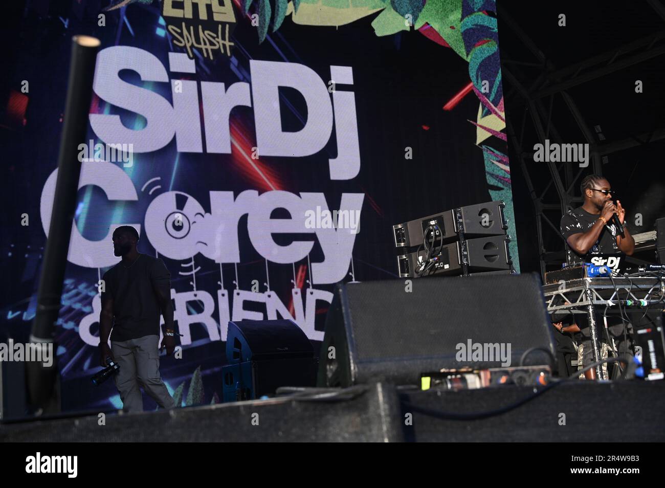 London, UK. 29th May, 2023. Sri DJ Corey & Friends with Cashh performs ...