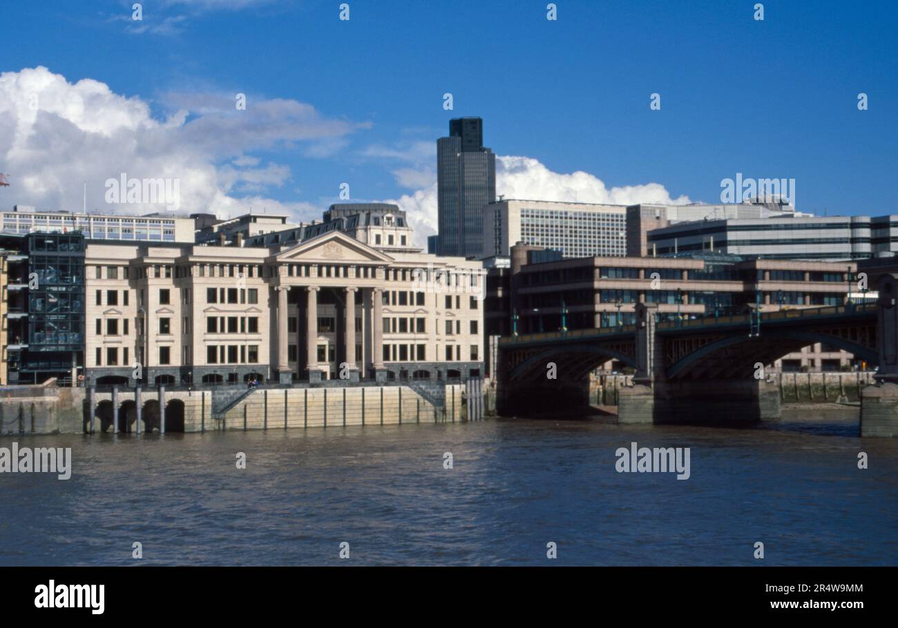 1990's view of the City of London including Tower 42 and the River ...
