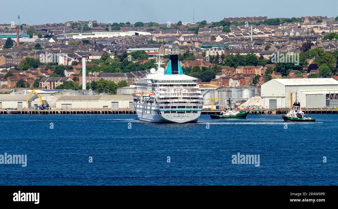 12 day round trip from the united kingdom hi-res stock photography and ...