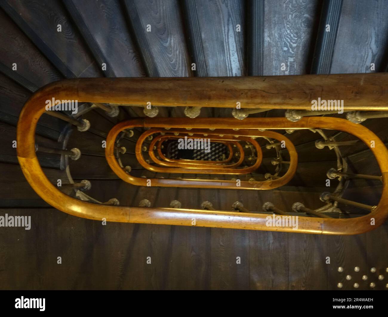 Multi-level architectural structural patterns featuring an attractive ...