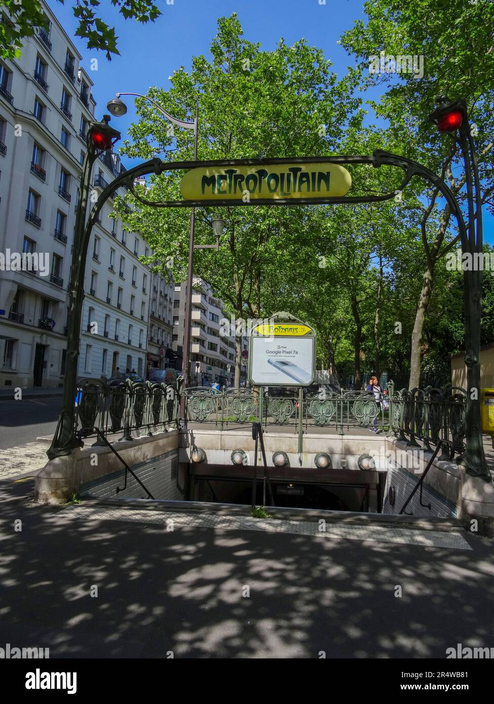 Spring in Paris, France, Europe. Street scenes from a sightseeing ...
