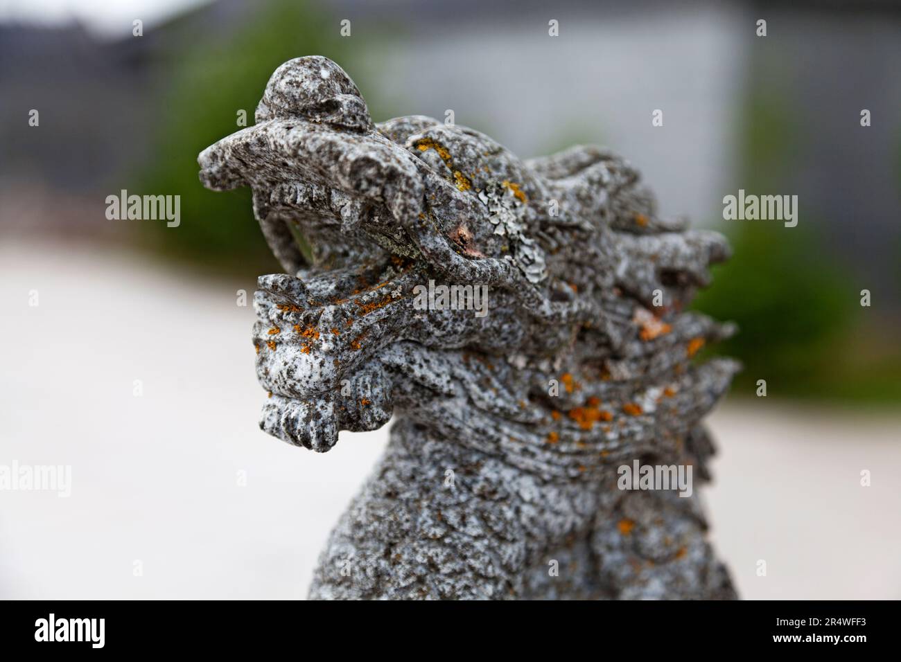 side view of Chinese stone statue depicting a dragon Stock Photo - Alamy