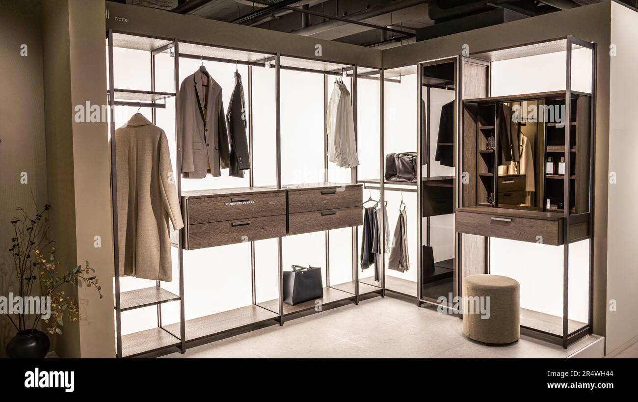 Custom wardrobes: Designing the perfect storage space Stock Photo - Alamy