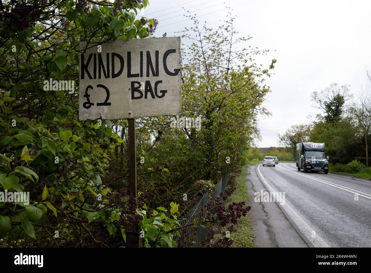 Roadside hand written sign Stock Photo - Alamy