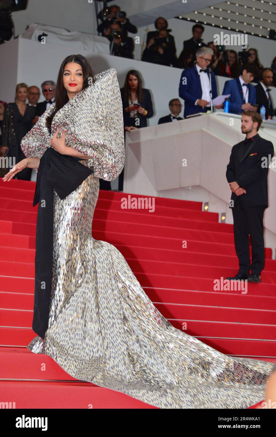 Aishwarya Rai (robe Sophie Couture) 'Indiana Jones and the Dial of ...