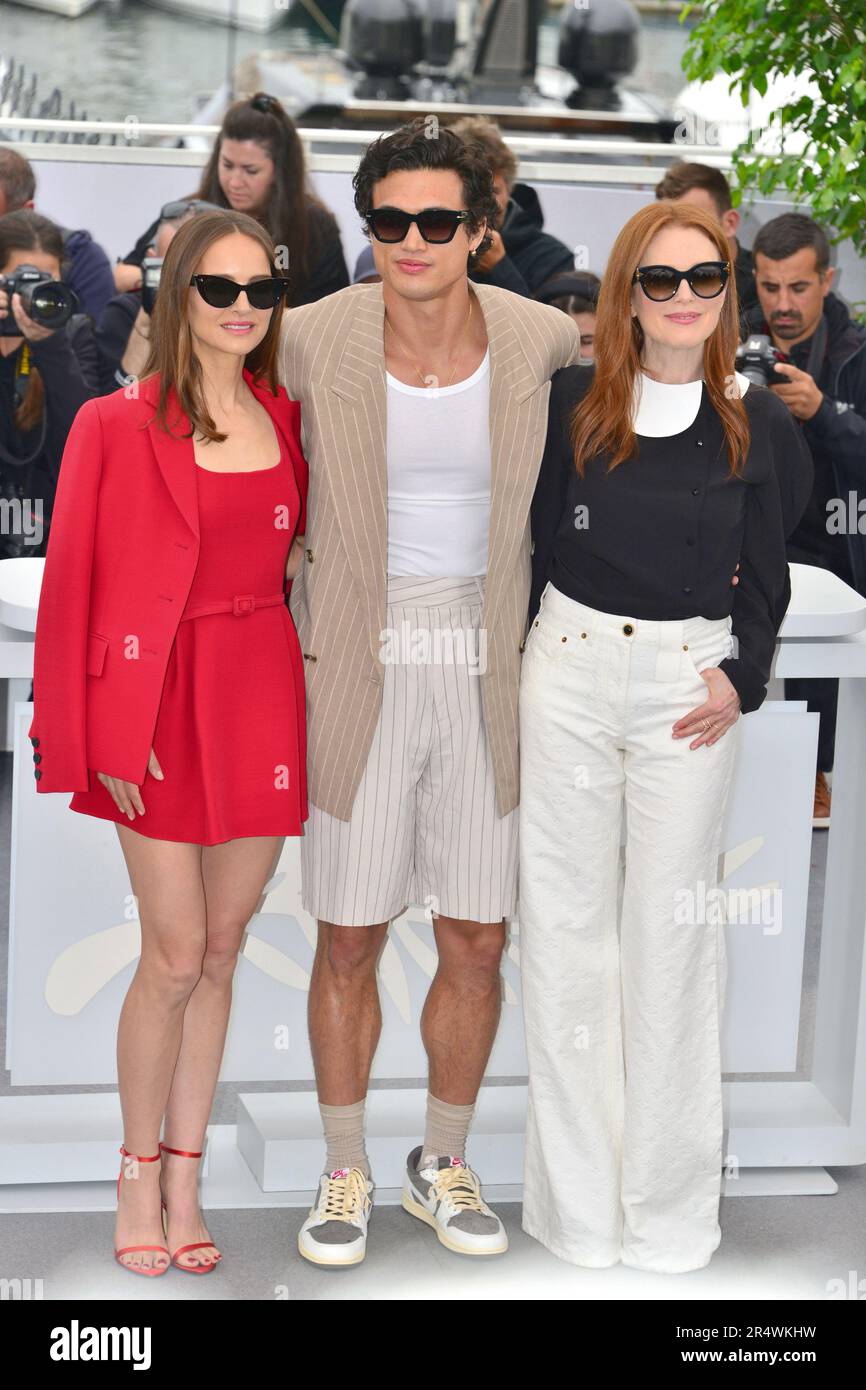 Natalie Portman (dressed by Dior), Charles Melton, Julianne Moore ...