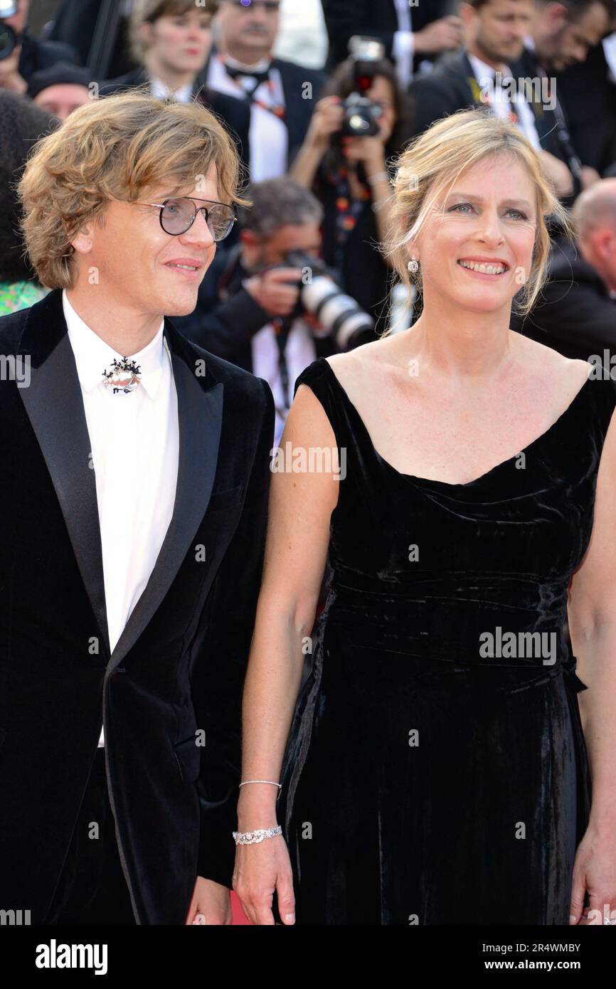 Alex Lutz, Karin Viard (robe Dior) 'The Old Oak' Cannes Film Festival ...